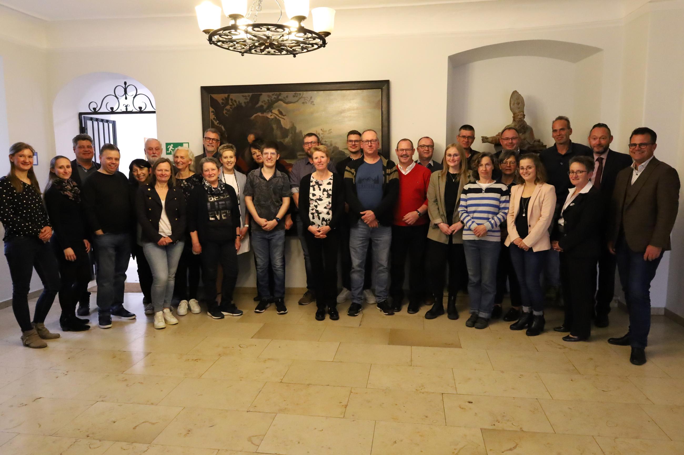 Stadt Donauwörth ehrt langjährige Mitarbeiter*innen |Donauwörth|Donau-Ries-Aktuell